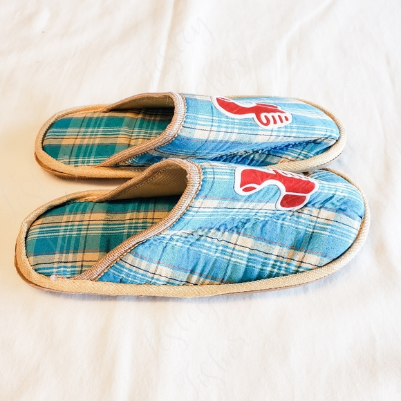 Shoes | Thumbs Up Graphic Slippers | Poshmark